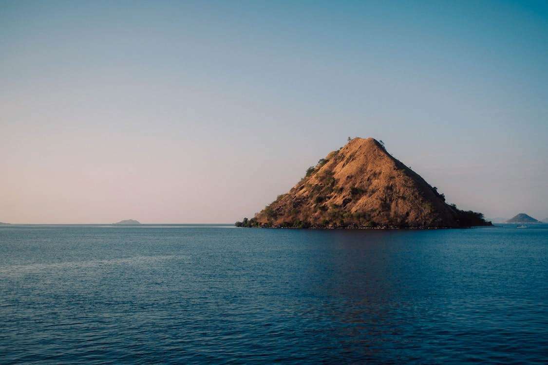 Komodo by Sea: Deck Class Tours Explained - Komodo Tour